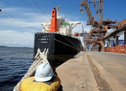 Coamo lidera ranking 2023 de exportação nos Portos do Paraná com 3,65 ...